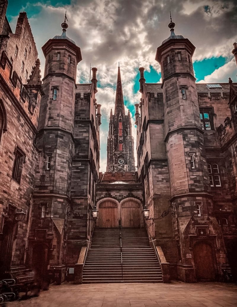 The Most Instagrammable Spots In Edinburgh - Colour me in style
